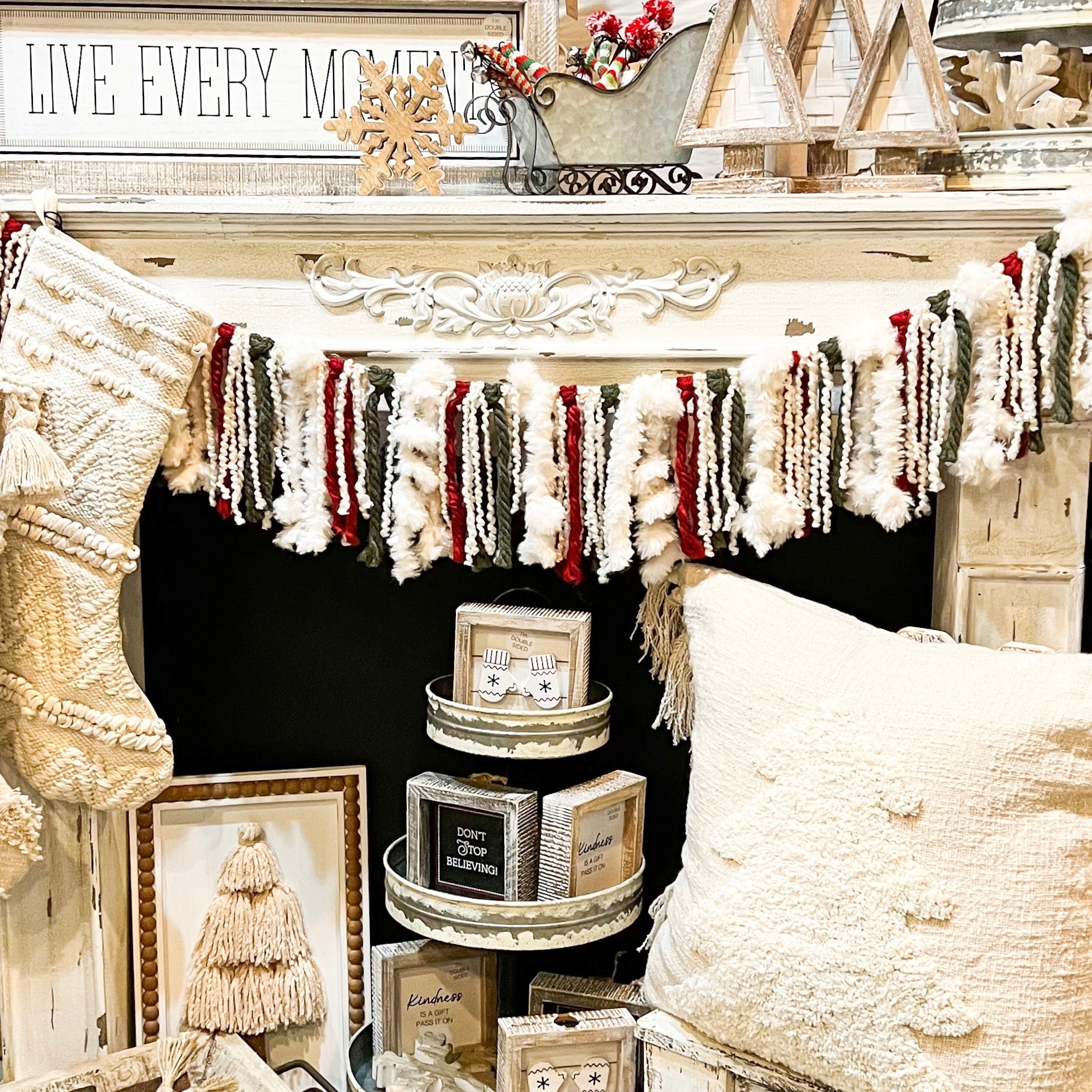 Festive Yarn Garland – Reverie Rose Designs